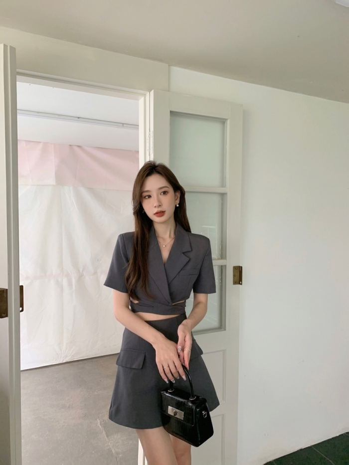 【Z825309】質感綁腰短版套裝(外套+裙) - OpenLady