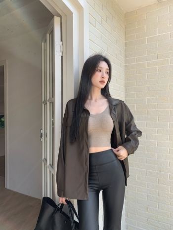 【Z828368】復古高級感翻蓋蛋白皮外套上衣 - OpenLady